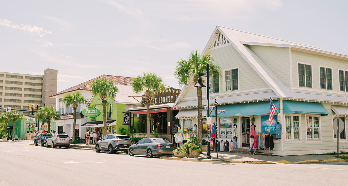 Folly Beach is unapologetically its authentic self - Charleston City Paper